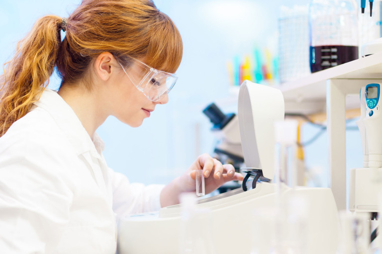 What Goes On Inside a Spectrophotometer? - Carolina Knowledge Center